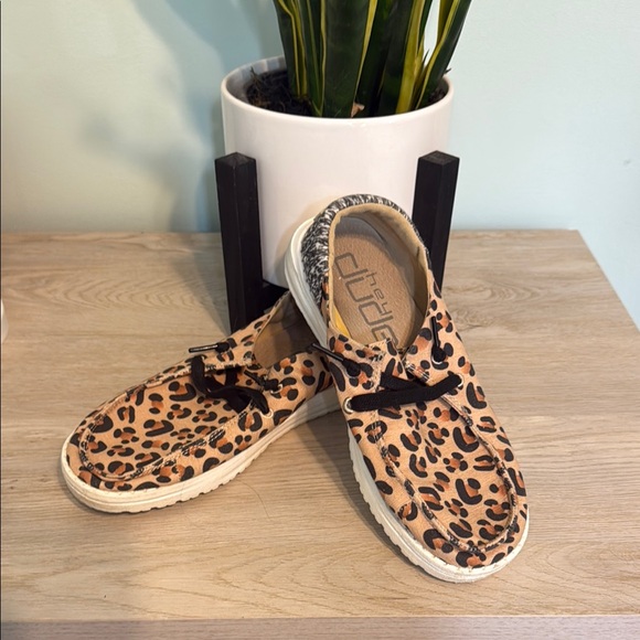 Hey Dude | Shoes | Hey Dude Leopard Print Size 6 Ladies Shoes With ...